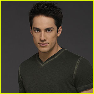 Michael Trevino is Set to Return to ‘The Vampire Diaries’ for Season 8 ...