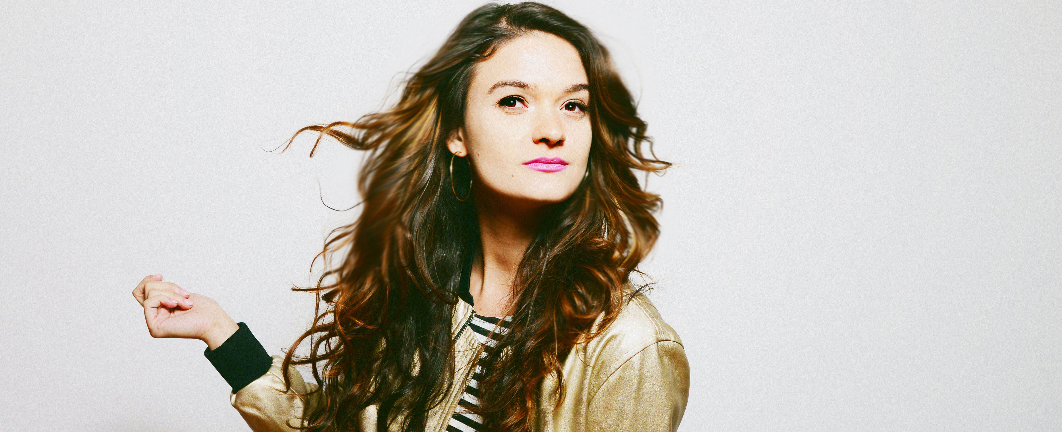 Singer Sam DeRosa Debuts New Single ‘Thrills’ – Listen Here! (Exclusive ...