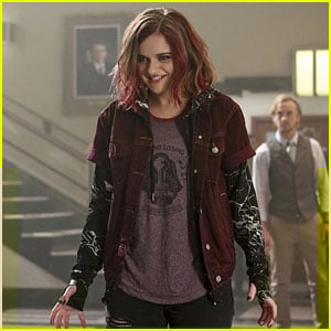 Joey King Makes Her Debut as Magenta on Tonight’s ‘The Flash’ | Joey ...