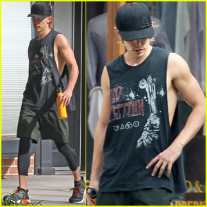 Austin Butler’s Biceps Are Totally Impressive! | Austin Butler | Just ...