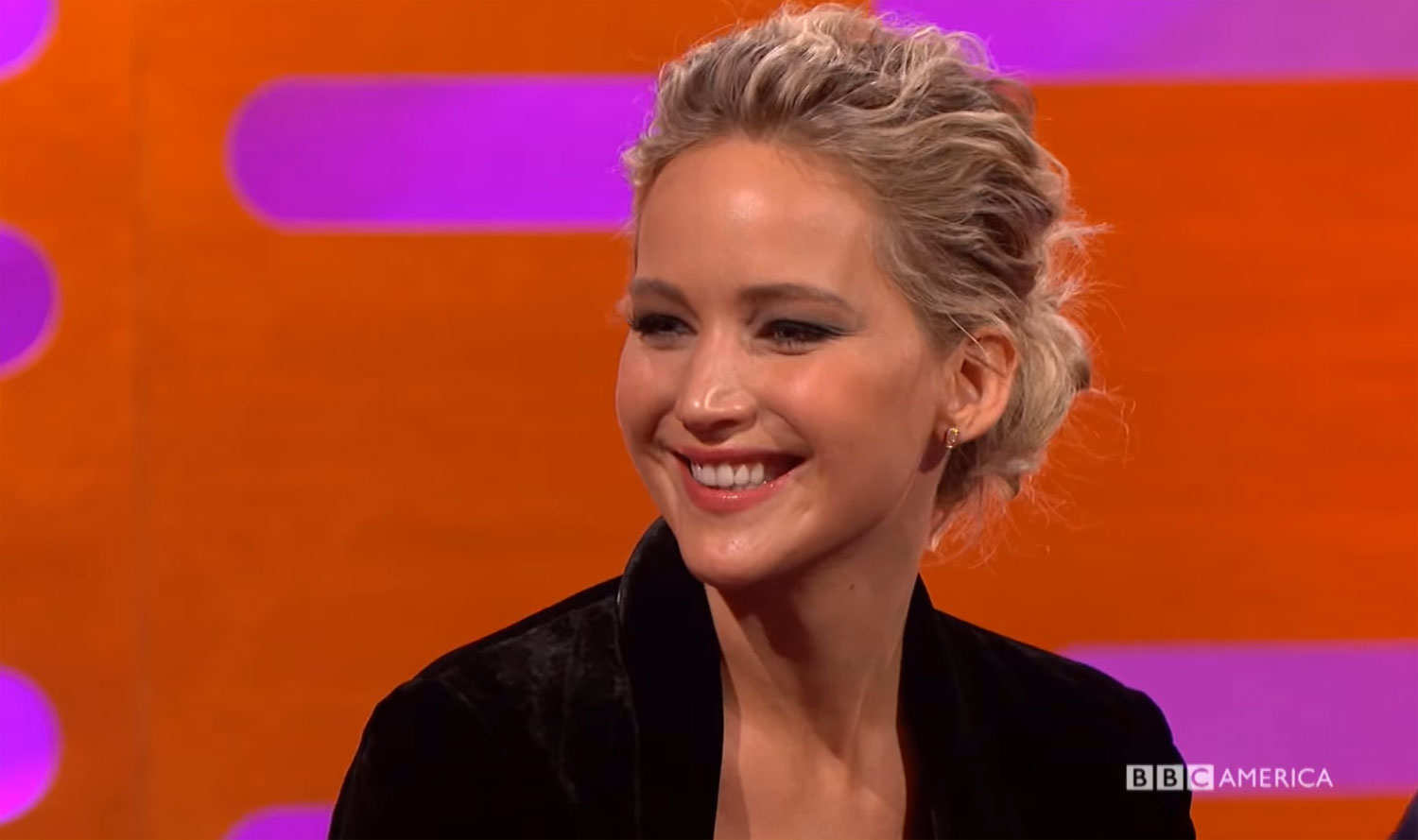 Jennifer Lawrence Has Learned Her Lesson: No Butt Scratching on Rocks ...