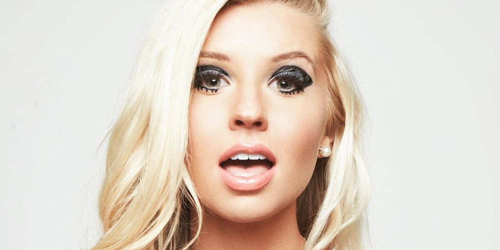 Singer Tiffany Houghton Dishes On Her New Christmas Song! | Music ...