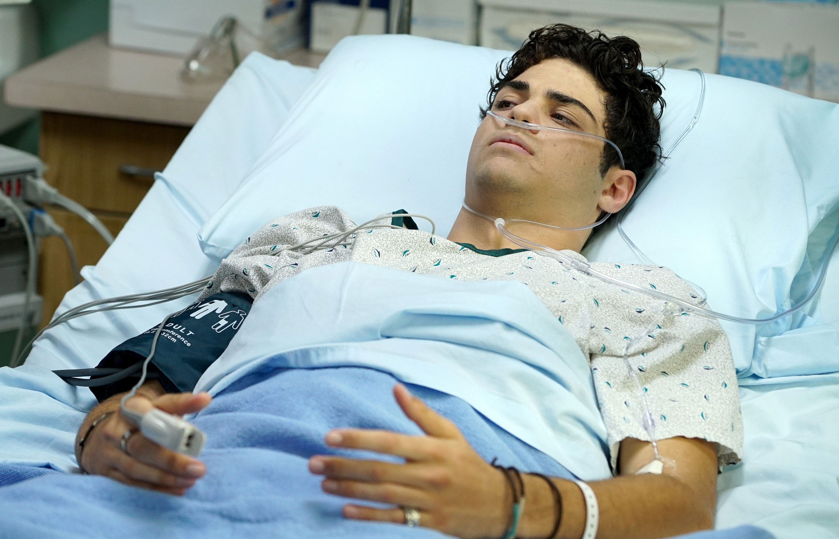 Jesus Fights For His Life in Tonight’s ‘The Fosters’ Winter Premiere ...
