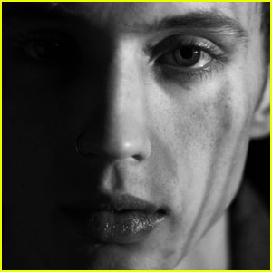 Watch Troye Sivan’s Powerful ‘Heaven’ Music Video | Music, Troye Sivan ...