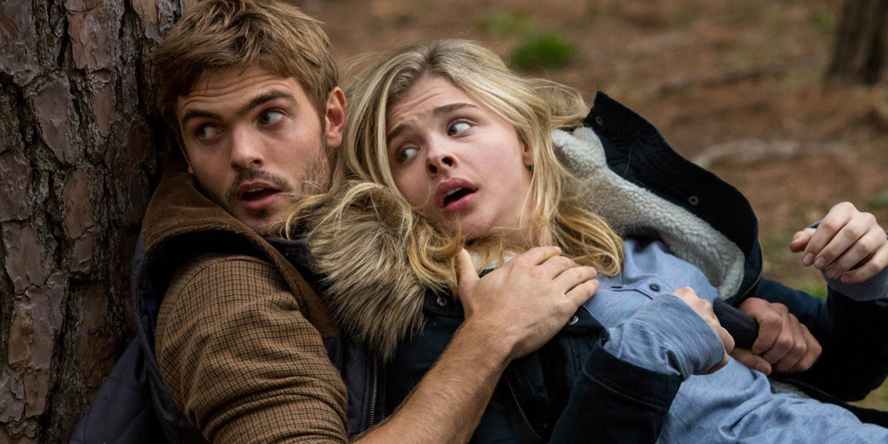 Former ’5th Wave’ Star Alex Roe Has Silver Hair Now! | Aimee Teegarden ...