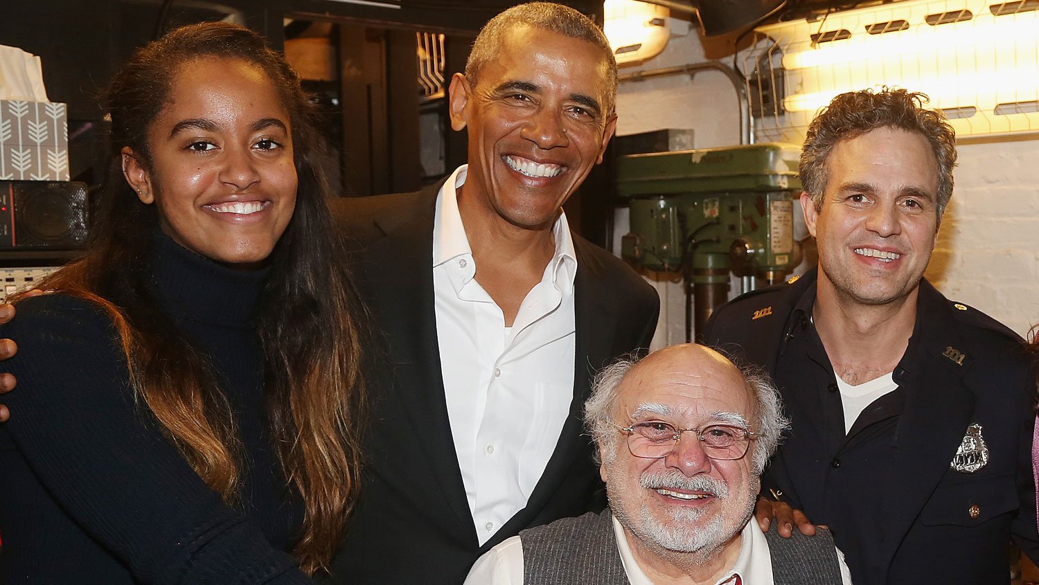 Malia Obama Watches a Broadway Show with Dad Barack! | Barack Obama ...