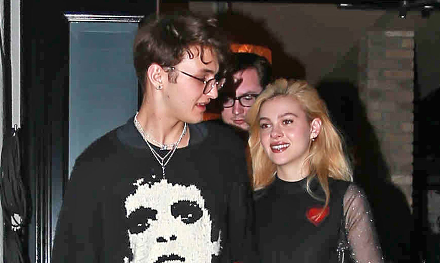 Anwar Hadid Can’t Get Enough of Girlfriend Nicola Peltz! | Anwar Hadid ...