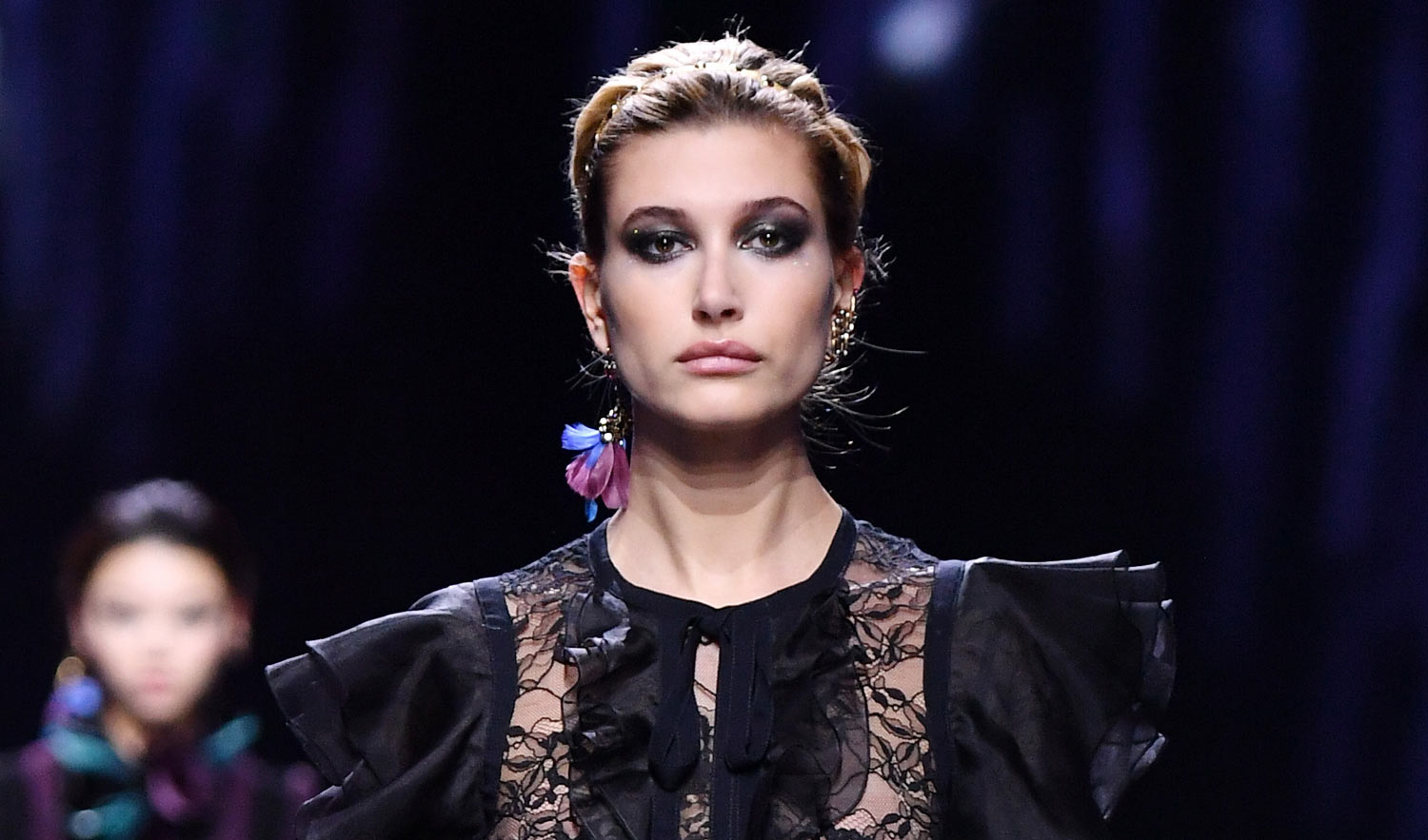 Hailey Baldwin Stuns in the ‘Elie Saab’ Paris Fashion Week Show ...