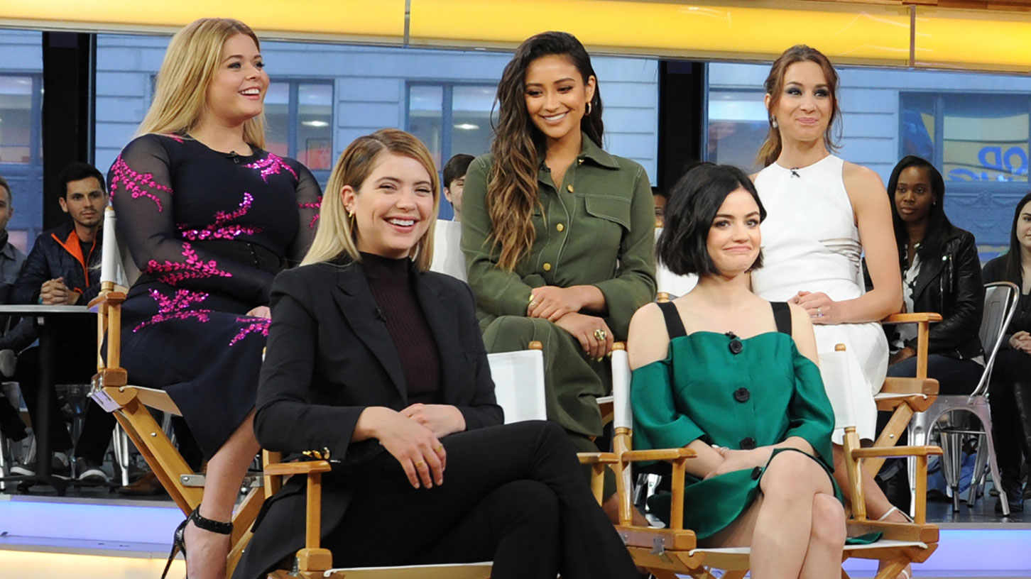 The ‘Pretty Little Liars’ Cast is Happy To Not Keep Secrets Anymore ...