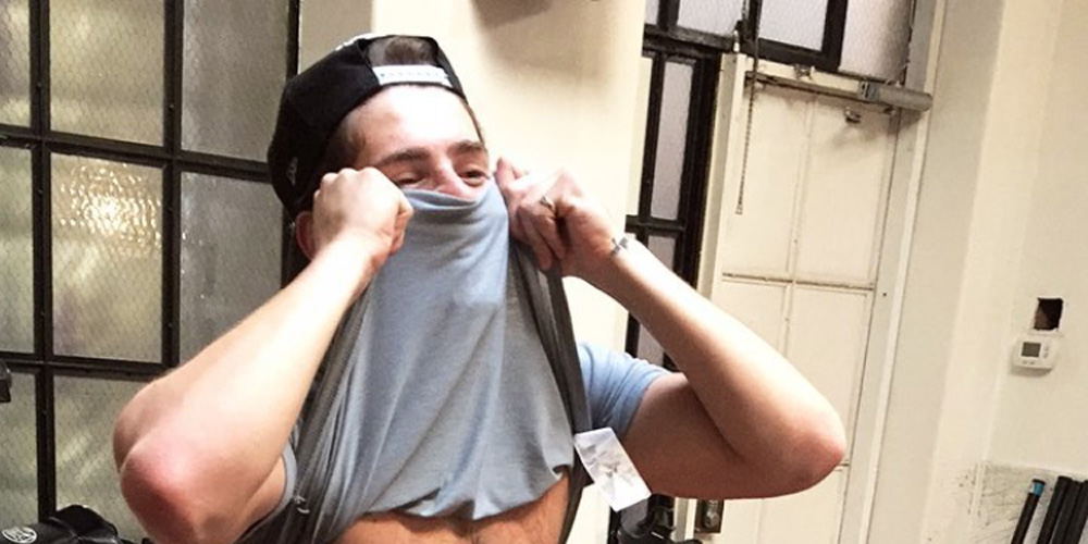 Gregg Sulkin Shows Off His ‘runaways Workout On Instagram Gregg