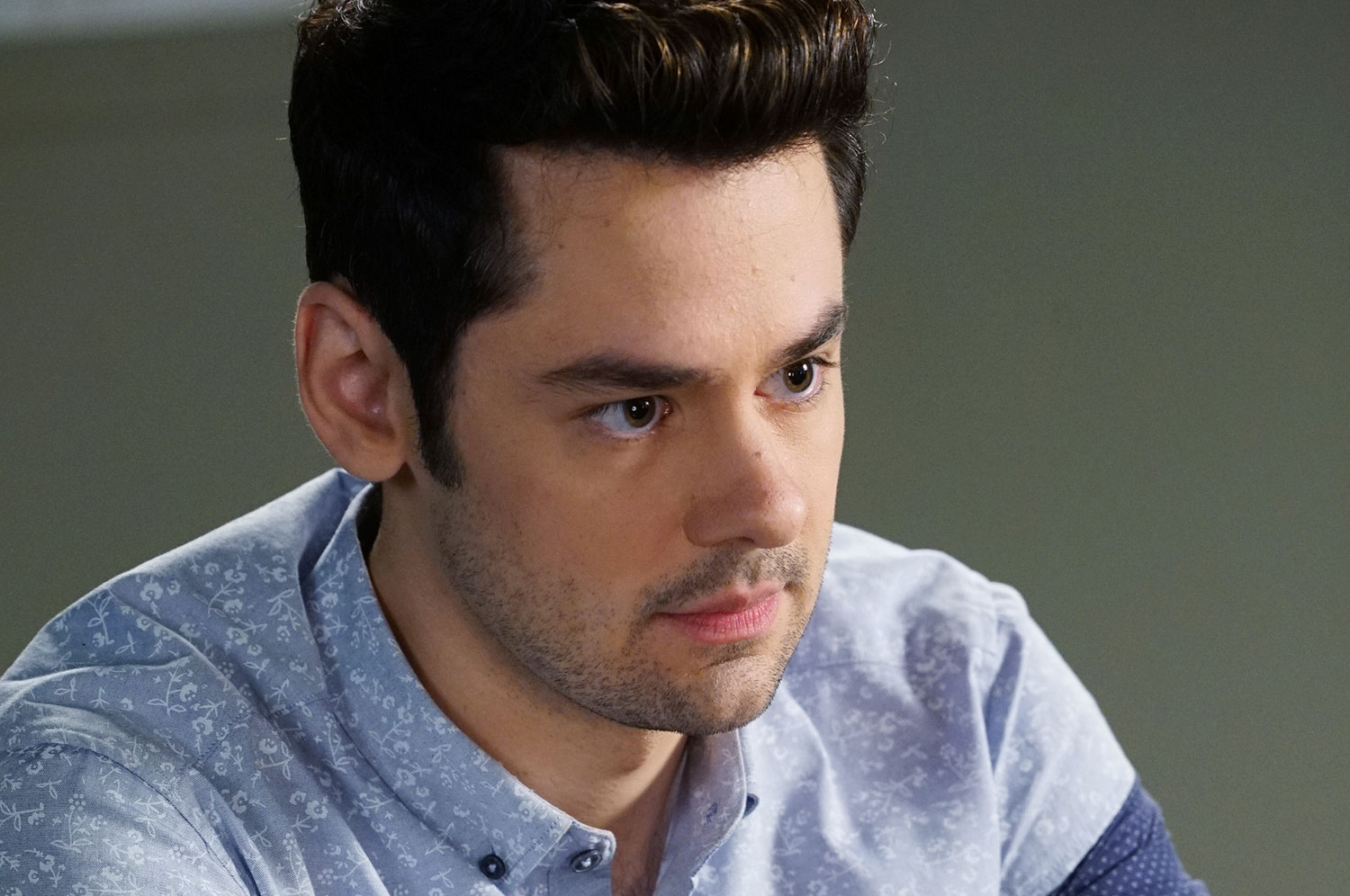 Lucas Has ‘A’ Major Secret on Tonight’s ‘Pretty Little Liars’ | Pretty ...