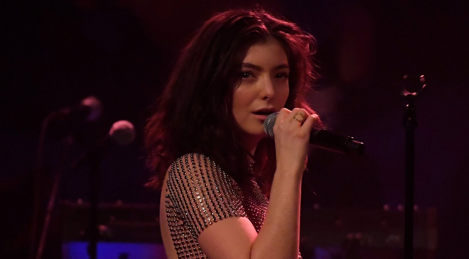 Lorde Promotes ‘Melodrama’ in NYC Concert | Lorde | Just Jared Jr.