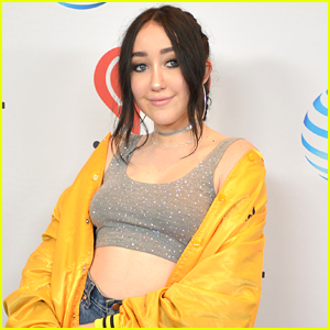 Noah Cyrus Celebrates 25 Million Views for Her ‘Stay Together’ Music ...