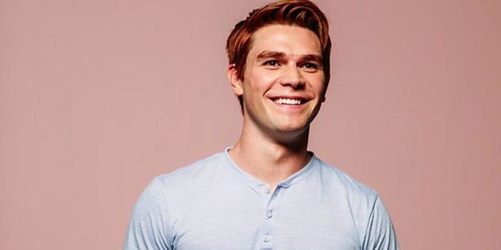 KJ Apa Almost Bares All In New ‘Riverdale’ Set Pic | KJ Apa, Riverdale ...