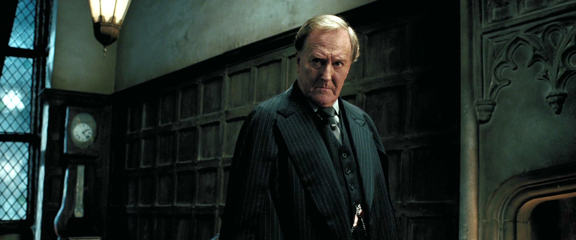‘Harry Potter’ Fans Pay Tribute To Robert Hardy aka Cornelius Fudge ...