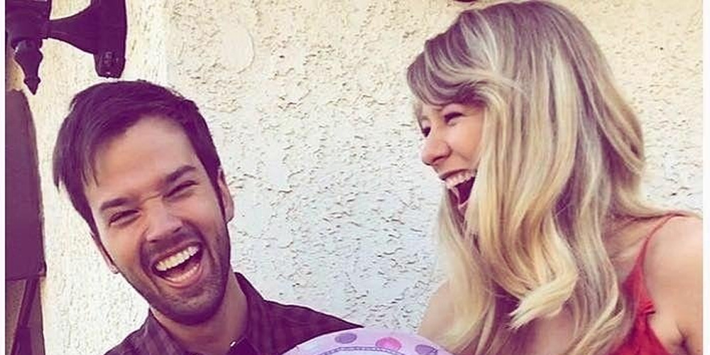 Nathan Kress & London Kress Reveal Gender of Their Baby! | Celebrity ...