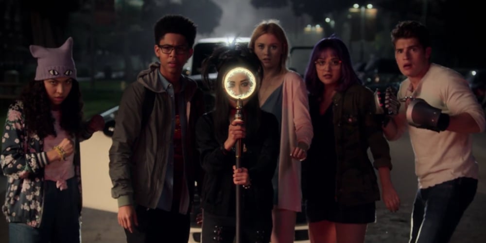 Marvel Debuts Trailer for New Hulu Show ‘Runaways’ – Watch! | Ariela ...