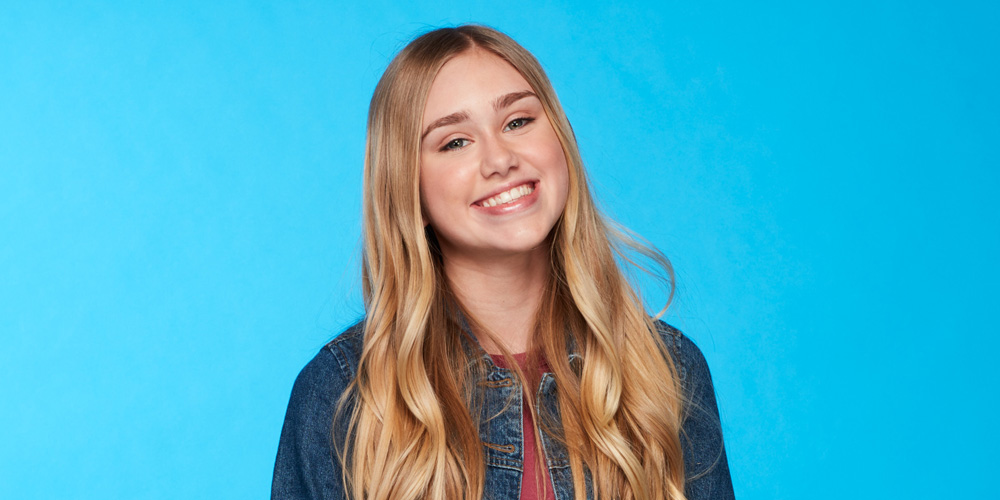 ‘Andi Mack’ Star Emily Skinner Is Actually Best Friends with Peyton ...