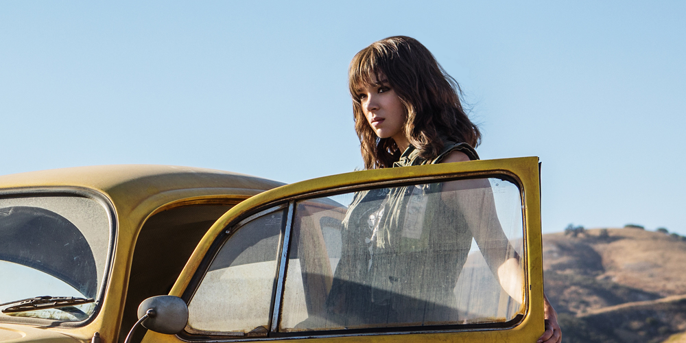 Hailee Steinfeld Looks So Cool in the First Photo From ‘Bumblebee ...