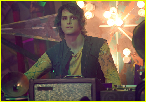 Zombies’ Bonzo Can Play Over 32 Instruments! | 10 Fun Facts, Exclusive ...