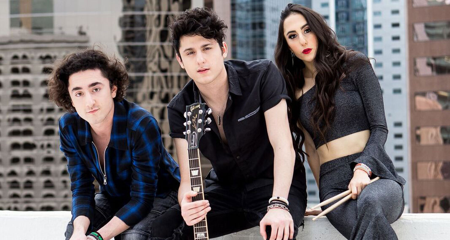 Talented Triplets ‘Just Seconds Apart’ Dish 10 Fun Facts! | 10 Fun ...