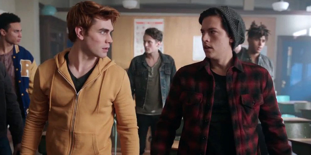 Archie & Jughead Try to Keep The Peace between Bulldogs & Serpents on ...