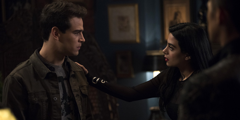 Clary Accepts Her Fate & Turns Herself In on ‘Shadowhunters’ Tonight ...