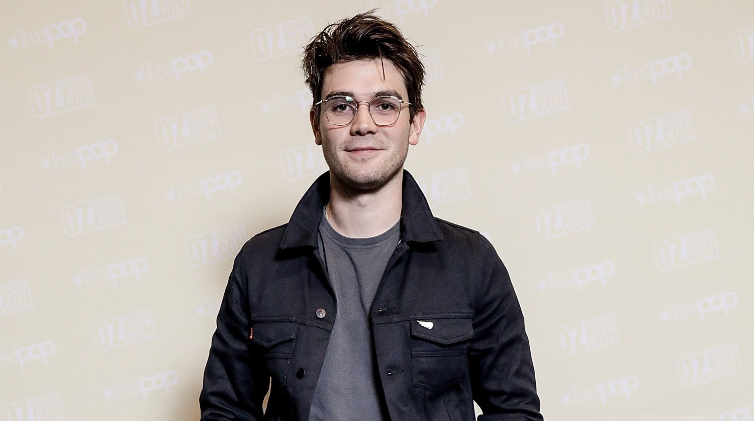 KJ Apa Looks Sharp At Oz Comic Con In Melbourne Julian Dennison KJ kj-apa-looks-sharp-at-oz-comic-con-in-melbourne-julian-dennison-kj