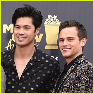 Brandon Flynn Feels ‘Small’ Next To Ross Butler In Shirtless Gym Pic ...