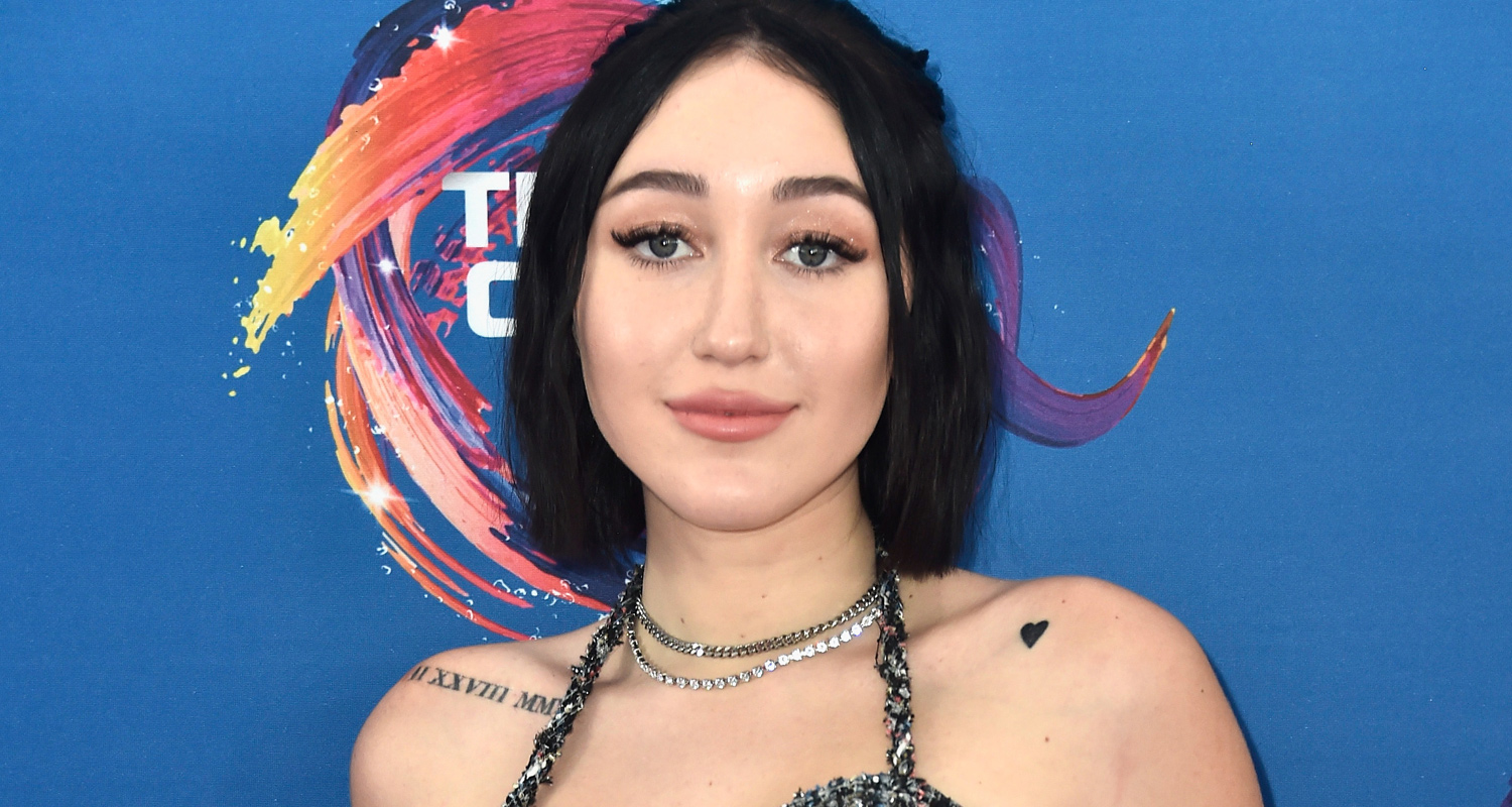 Noah Cyrus Opens Up About Her Struggle With Depression & Anxiety | Noah ...
