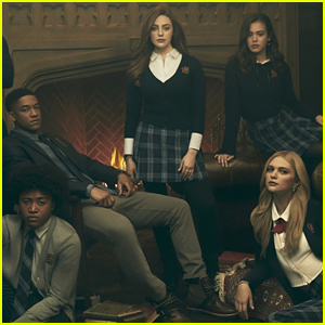 Entire ‘Legacies’ Cast To Make Debut at New York Comic Con 2018 ...
