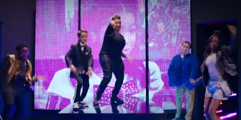 The Cast of ‘Raven’s Home’ Hype Up Musical Episode with Rap Promo ...