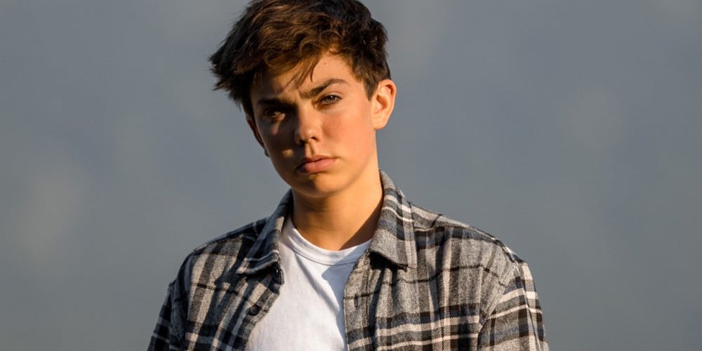 Austin Brown Is Obsessed With Korean BBQ & More Fun Facts | 10 Fun ...