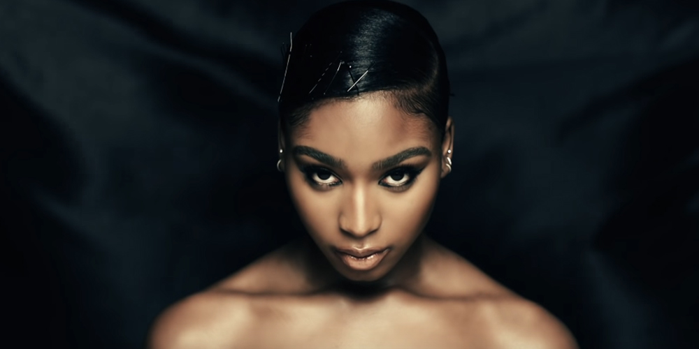 Normani Is So Stunning in the Music Video for ‘Waves’ With 6LACK – Watch! | 6LACK, Music ...