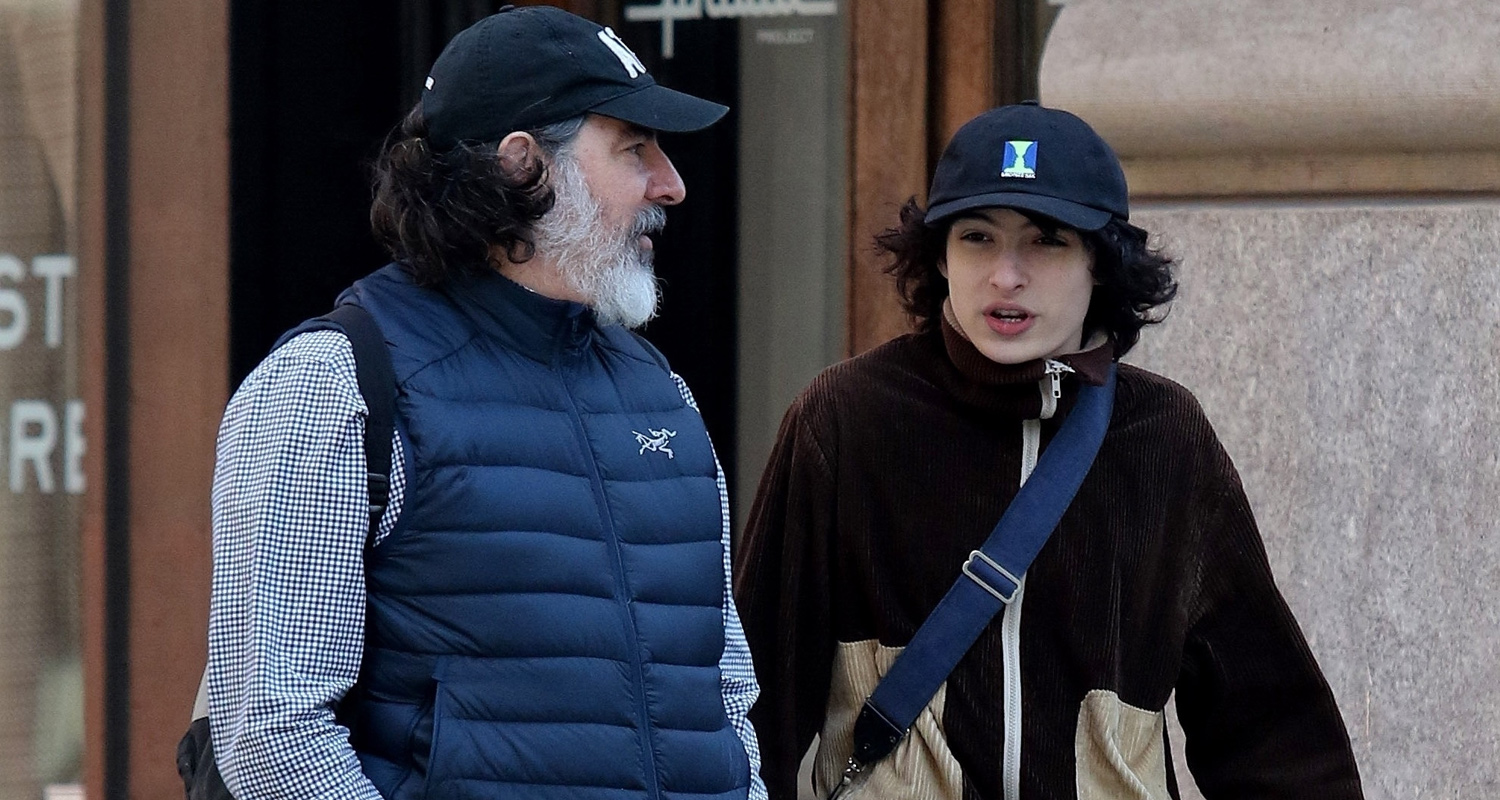 Finn Wolfhard Hangs With His Family in NYC! | Finn Wolfhard | Just ...