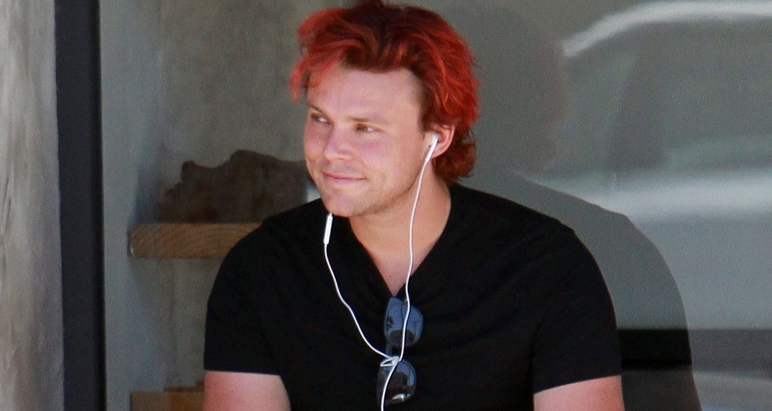 Ashton Irwin Red Layout