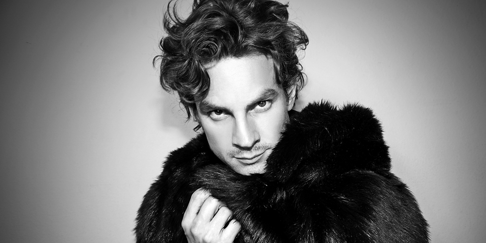 ‘Chilling Adventures of Sabrina’ Actor Luke Cook Strikes a Pose for # ...