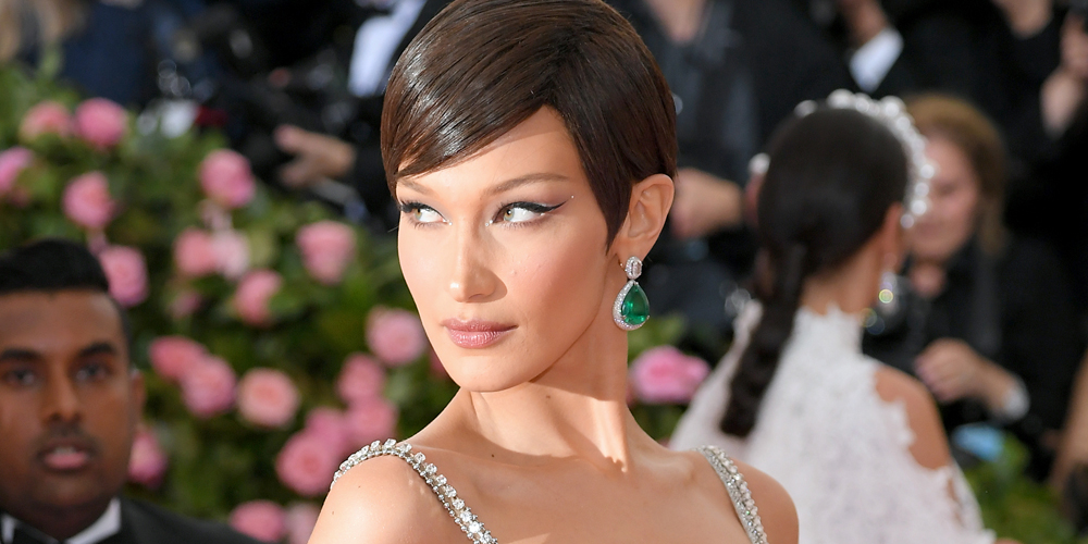 Bella Hadid’s Jewel Encrusted Gown Is So Shiny at Met Gala 2019 | 2019 ...