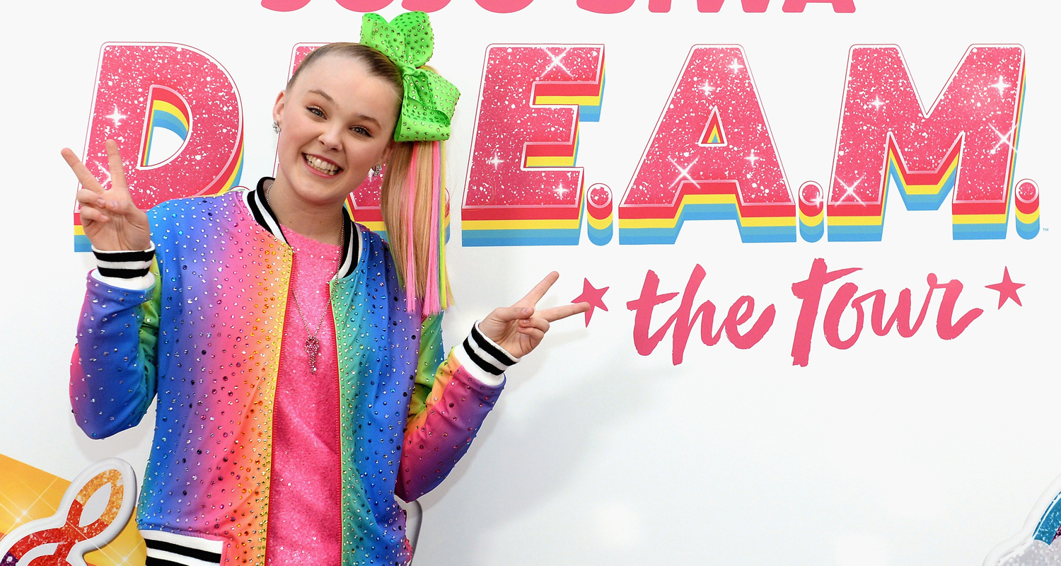 JoJo Siwa Gushes About Awesome D.R.E.A.M. The Tour Crew | JoJo Siwa ...