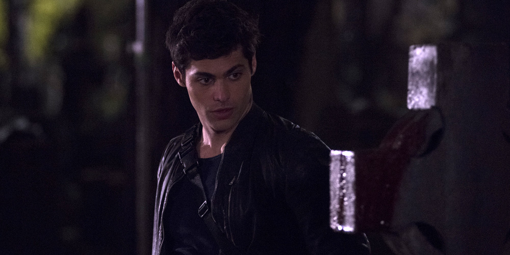 Dark Magnus Was Going To Be A Big Storyline in ‘Shadowhunters’ Season 4 ...
