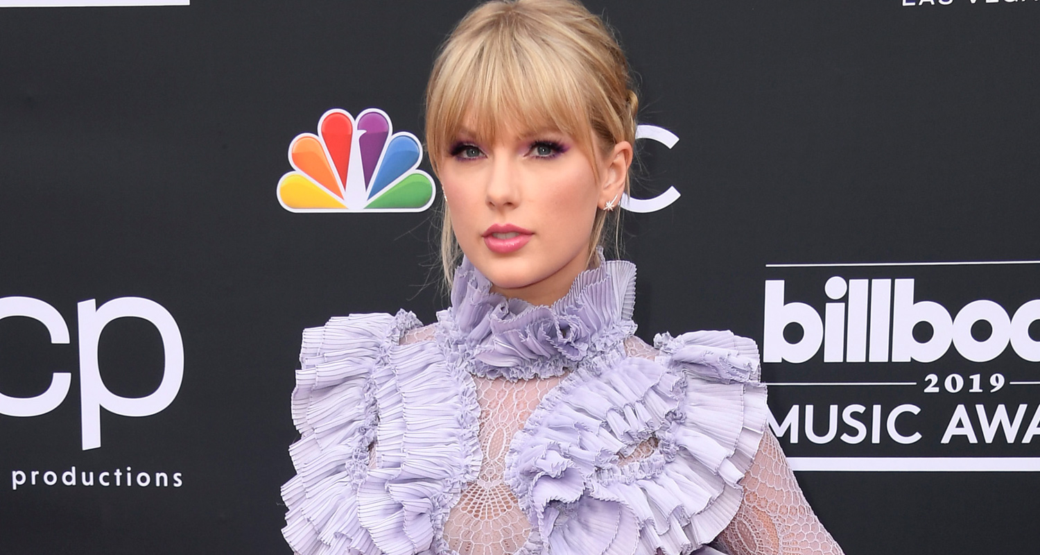 Taylor Swift Urges Fans to Write Senators About Equality Act | Taylor ...