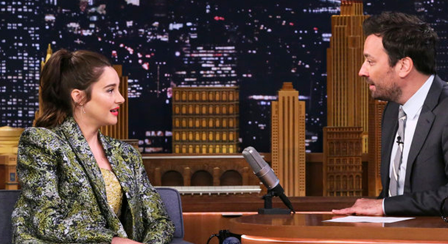 Shailene Woodley Gives Jimmy Fallon a Screaming Lesson – Watch Now ...