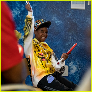 The Lion King’s JD McCrary Sings for Kids at Children’s Hospital | JD ...