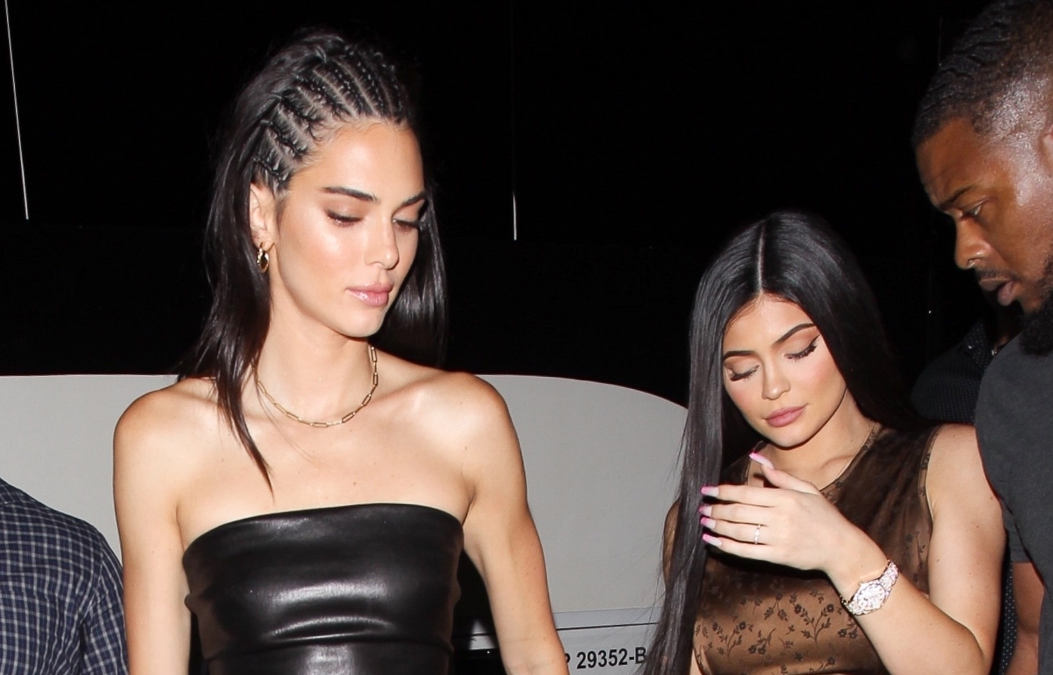 Kendall Jenner Joins Sister Kylie And Friends For Fun Night Out