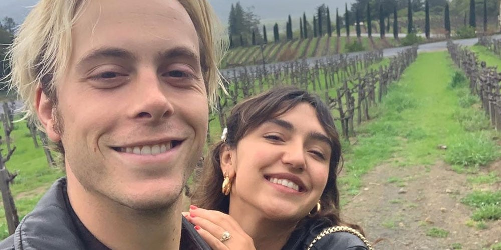 Riker Lynch Marries Savannah Latimer In Snowy Utah Ceremony | Married ...