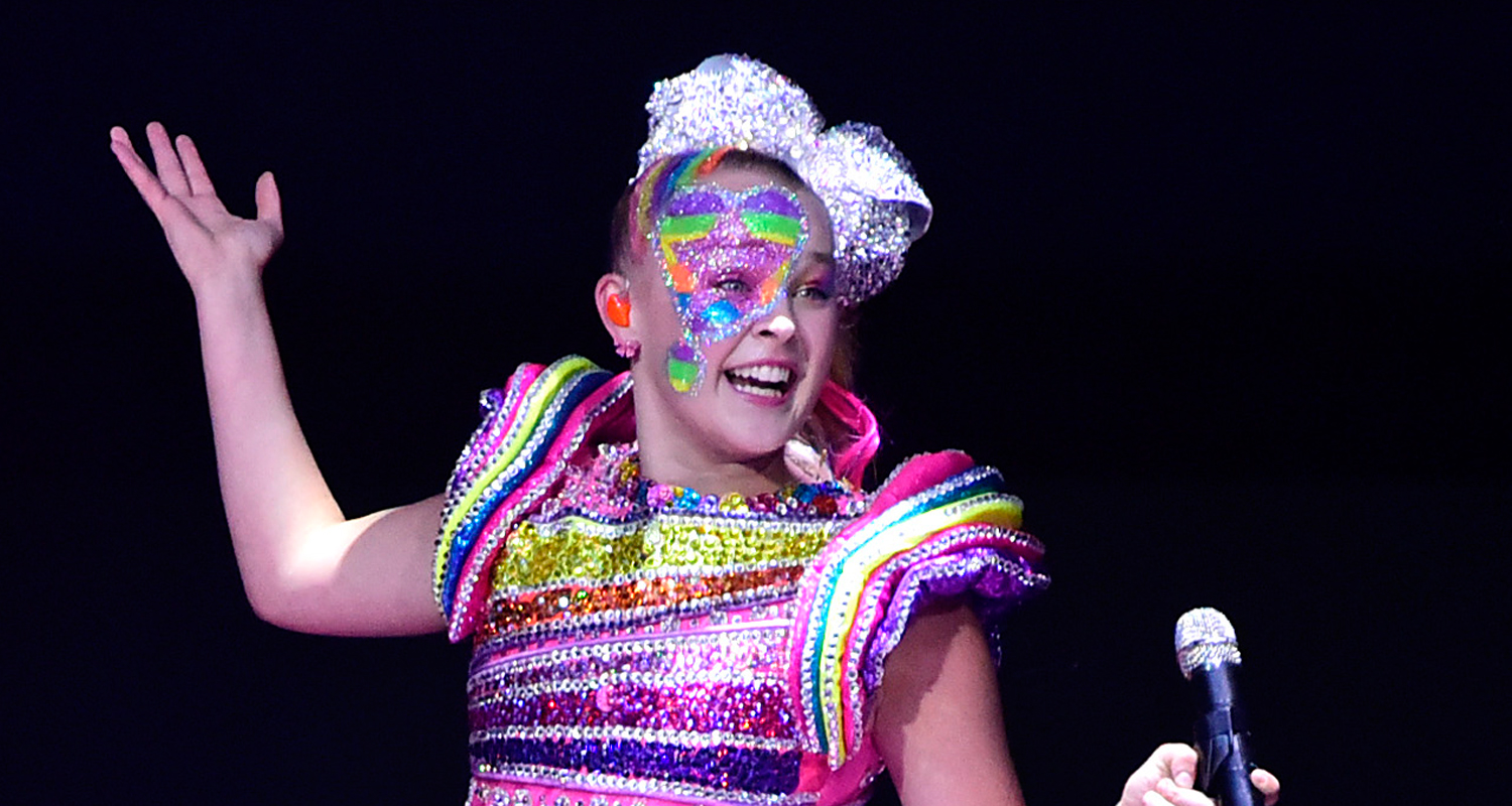 JoJo Siwa Becomes Youngest Artist To Headline O2 Arena In London ...