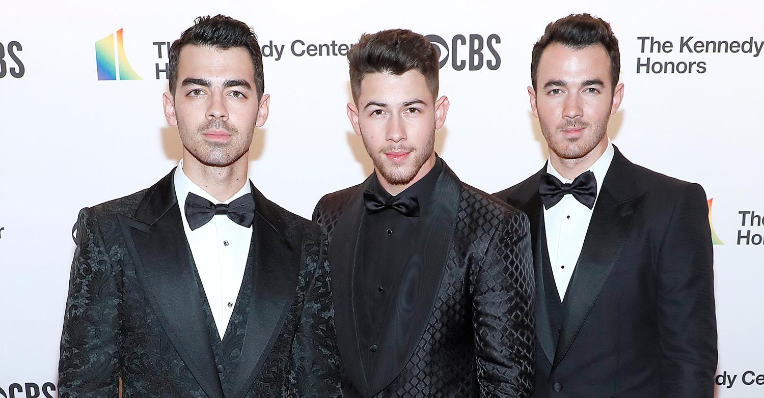 The Jonas Brothers Honor Earth, Wind & Fire at Kennedy Center Honors ...