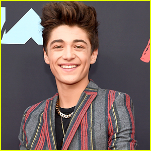 Asher Angel Gives Fans First Look at ‘Chills’ Music Video – See It Here ...
