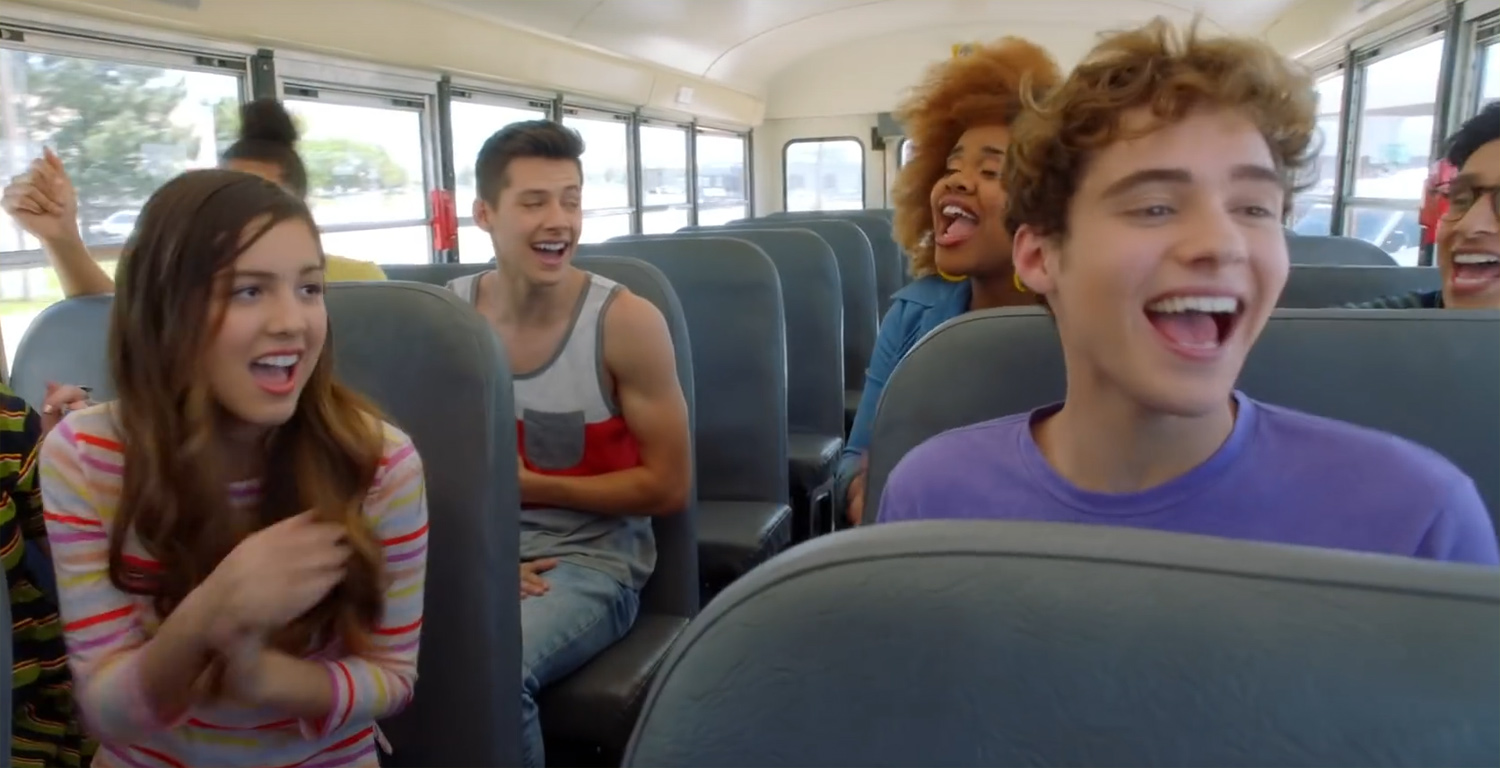 ‘HSMTMTS’ Cast Sings ‘Born to Be Brave’ in ‘Buspool Karaoke’ Video ...