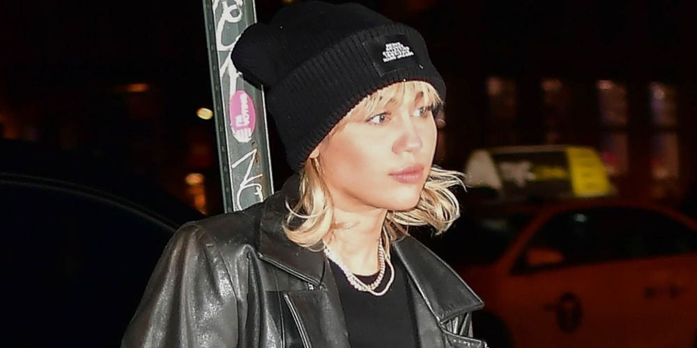 Miley Cyrus Prepares For An Event With a Face Mask | Miley Cyrus | Just ...